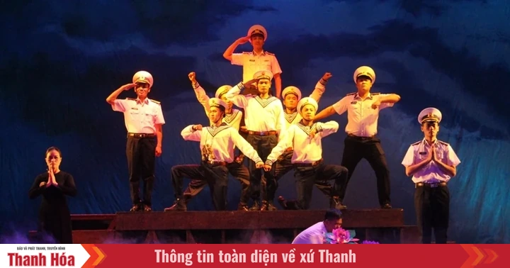 Tổng duyệt vở chèo “Đất liền và biển cả”