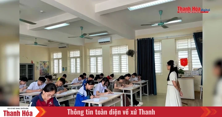 Vì sao trường công lập vẫn thu học phí?